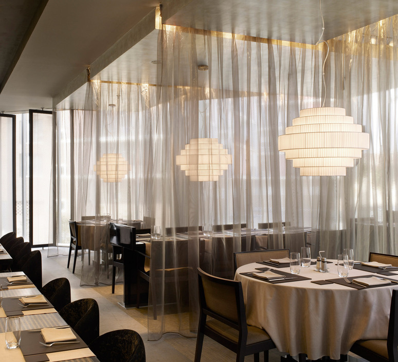 Réalisations : luminaires de restaurants par Fromelec